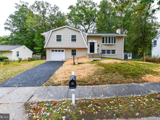 2650 Pinewood Dr, Waldorf, MD 20601 | MLS #MDCH2051 | Compass