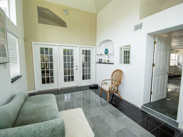 2650 W lucas Drive