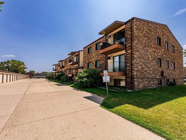 2650 15th St S Apt 307, Fargo, ND 58103