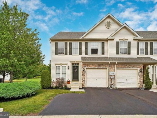 2651 Crabapple Dr, Perkasie, PA 18944