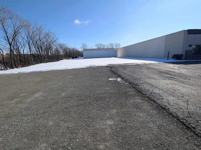 2651 S Oneida St, Ashwaubenon, WI 54304