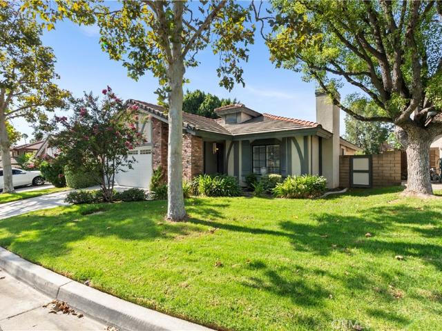 2651 Victoria Park
