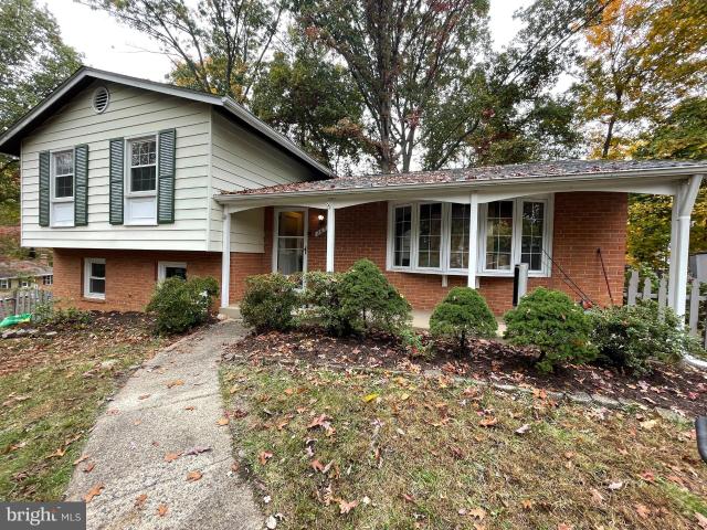 2652 Falmouth Ct, Woodbridge, VA 22192 | MLS #VAPW2112 | Compass