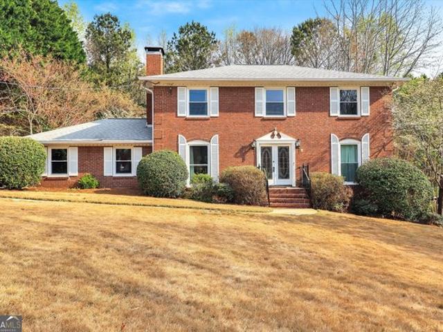 2652 Fontainebleau Dr, Dunwoody, GA 30360