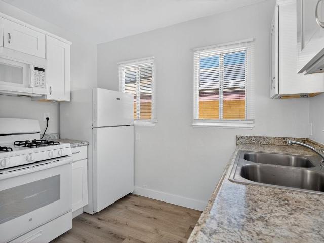 2652 2728 E 15th Street 1 Bedroom Apartment for Rent at 2652 E 15th St, Long Beach, CA 90804 Lee School