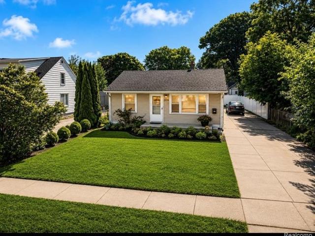 26536 Palmer Blvd, Madison Heights, MI 48071