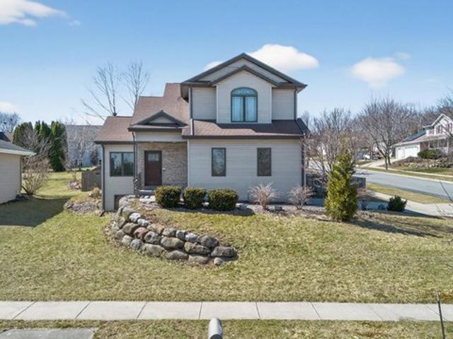 2653 Mica Rd, Fitchburg, WI 53711