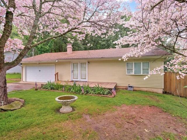2653 E Cragmont St, Springfield, MO 65804