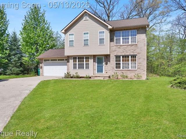 2653 Konrad Ct, Auburn Hills, MI 48326