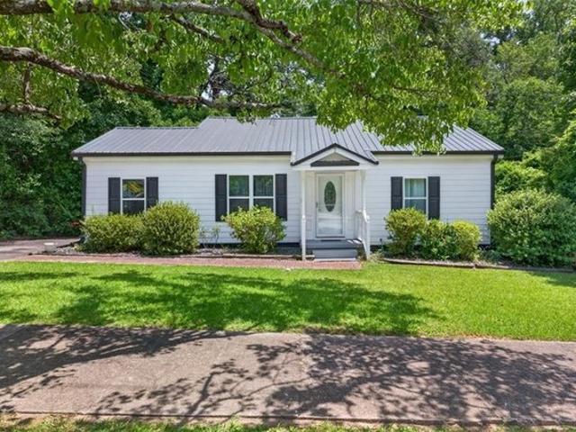 265 3rd Ave, Winder, GA 30680
