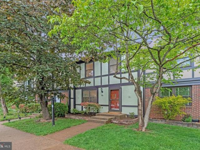 265 Chelmsford Ct, Sterling, VA 20165