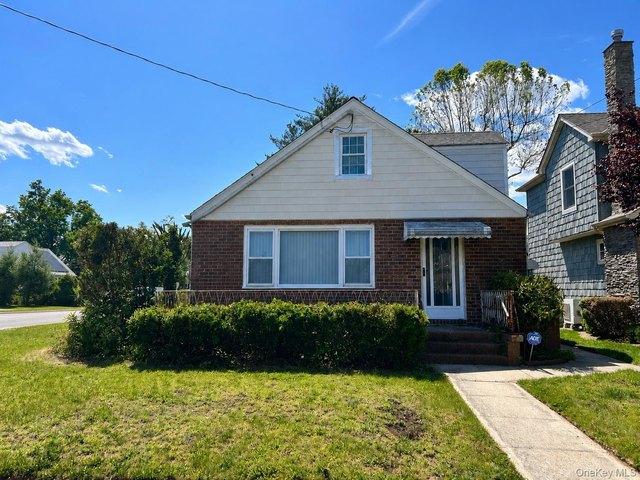 265 Euston Rd S, Garden City South, NY 11530