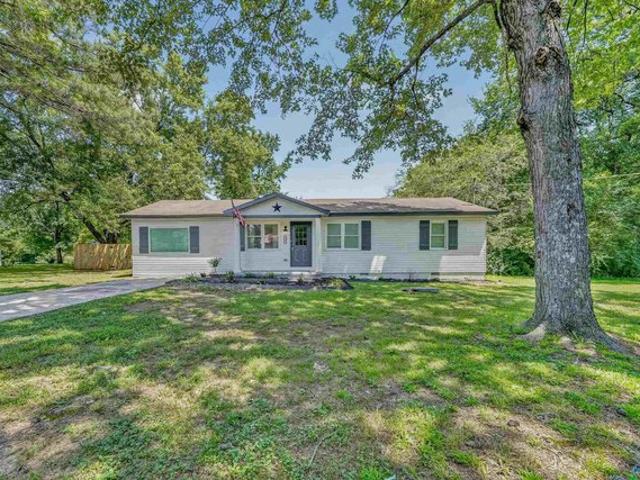 265 Flint River Dr, New Market, AL 35761
