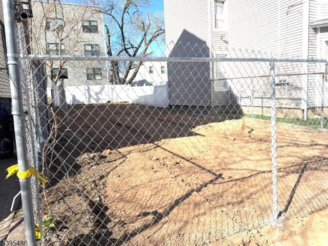 265 Hamilton Ave