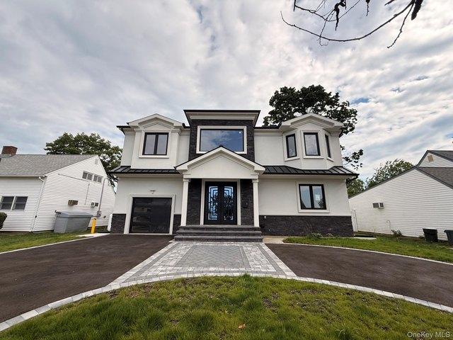 265 Orchid Rd, Levittown, NY 11756