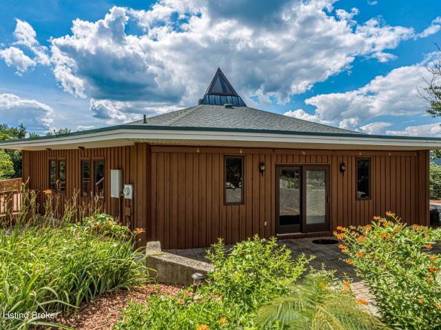 265 Longview Rd