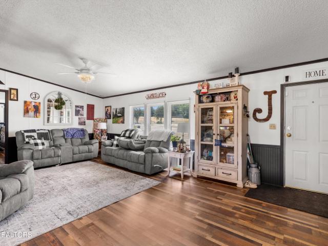 265 Leach Acres