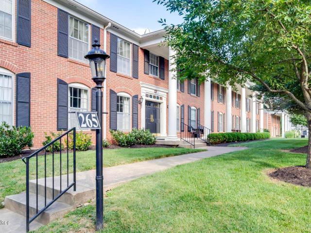 265 Leland Ct APT 3