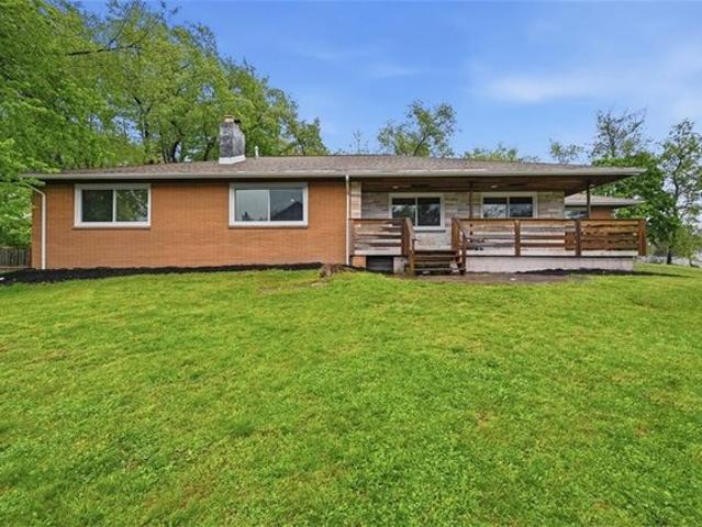 265 Mountain View Rd, Gibsonia, PA 15044