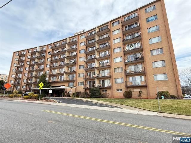 265 Main St, Unit 702, Ridgefield Park, NJ 07660 | MLS #26001 | Compass