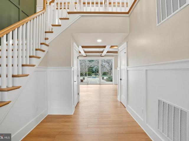 265 Mistletoe Lane