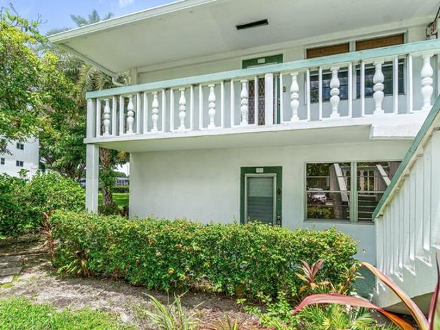 265 Newport R Dr, Deerfield Beach, FL 33442