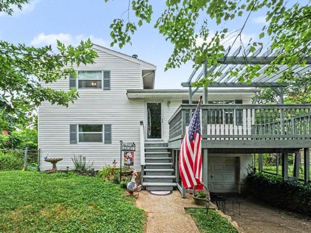 265 Sunset Dr, Highland Heights, KY 41076