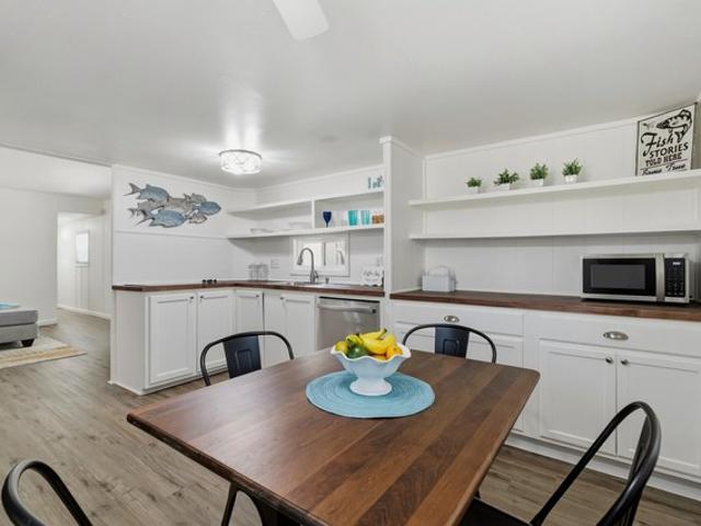 265 Robin Hood Rd, Gordonville, TX 76245