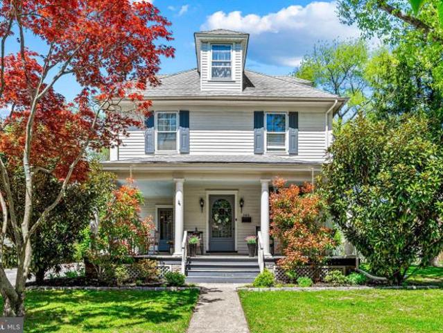265 W 3rd St, Moorestown, NJ 08057