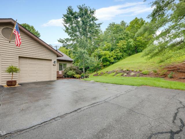 265 Willowbend Place 265