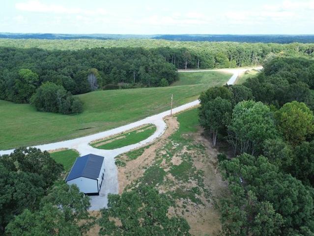 265 Vista Ct, McEwen, TN 37101