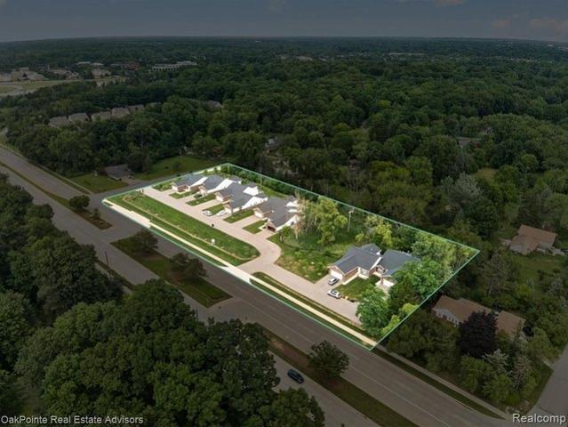 26640 Orchard Lake Rd, Farmington Hills, MI 48334