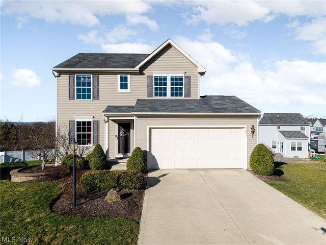 2664 Day Lilly Ln, Medina, OH 44256