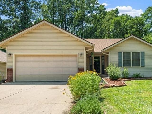 2664 S Danlyn Rd, Bloomington, IN 47403