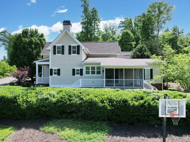 2664 Spring Creek Drive NE
