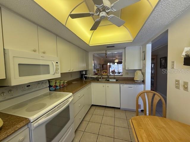 2664 Woodgate Ln, Unit D2, Sarasota, FL 34231 | MLS #A4654 | Compass