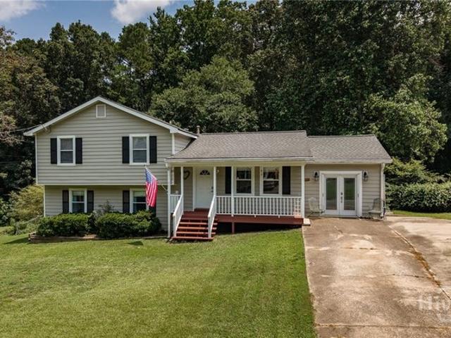 2665 Oak Log Way NE, Buford, GA 30519