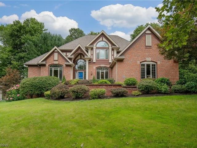 2665 Deer Ridge Run, Cuyahoga Falls, OH 44223