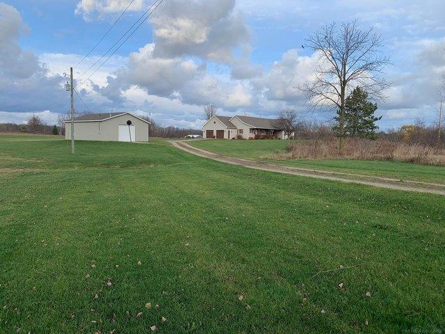 2665 E Moore Rd, Grant, MI 49327