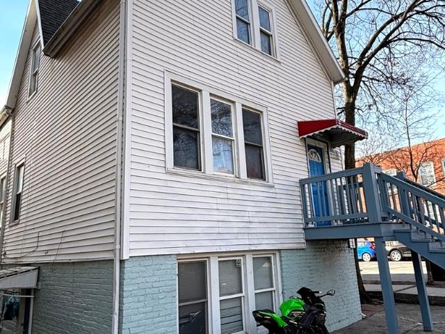 2665 W Medill Avenue
