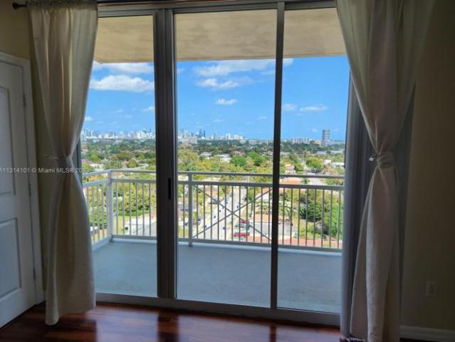 2665 37th Ave SW #1415, Miami, FL 33133