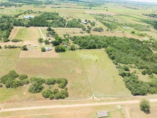 2666 County Road 247, Moulton, TX 77975