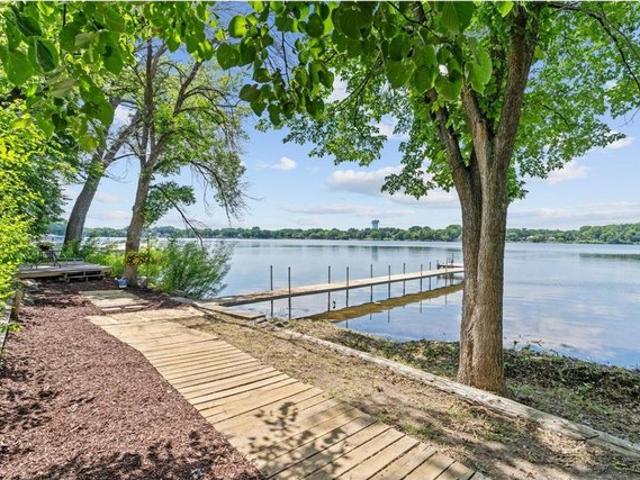 2666 Keller Pkwy, Maplewood, MN 55109