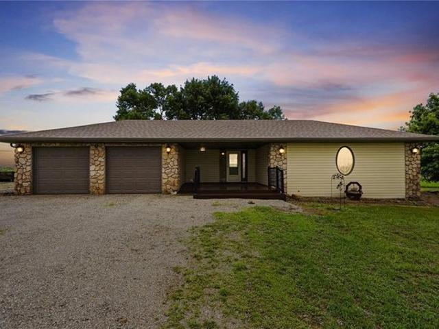 2666 50th Street Dr, Brandon, IA 52210