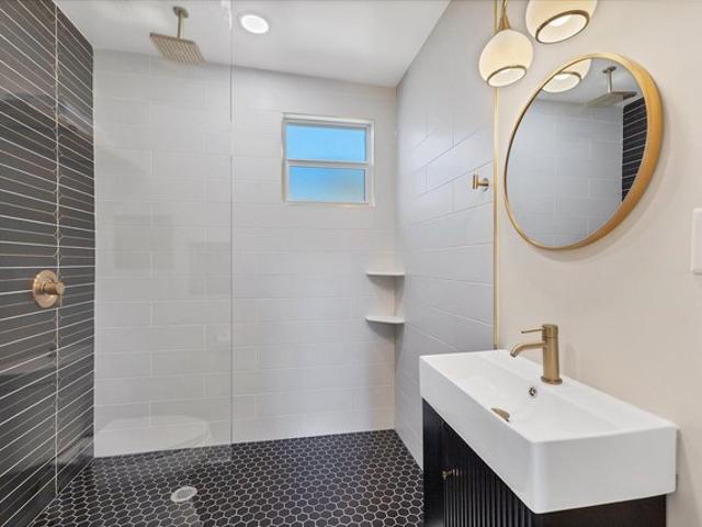 2667 Cheryle Ln, Sarasota, FL 34237