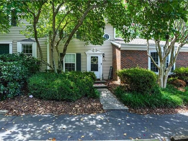 2667 Cottage Pl, Greensboro, NC 27455