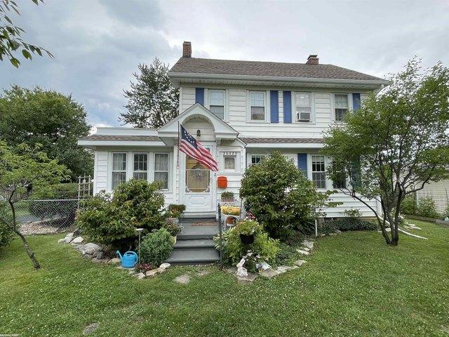 26689 Elm St, Roseville, MI 48066