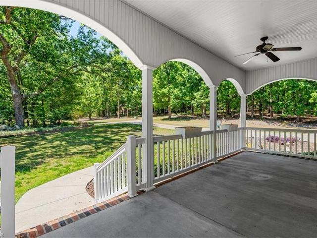 2668 Mountain Oak View Drive