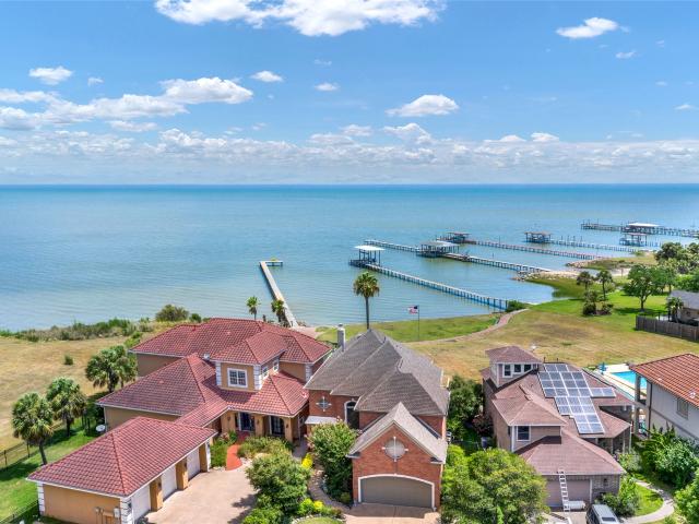 2668 E Bayshore Drive