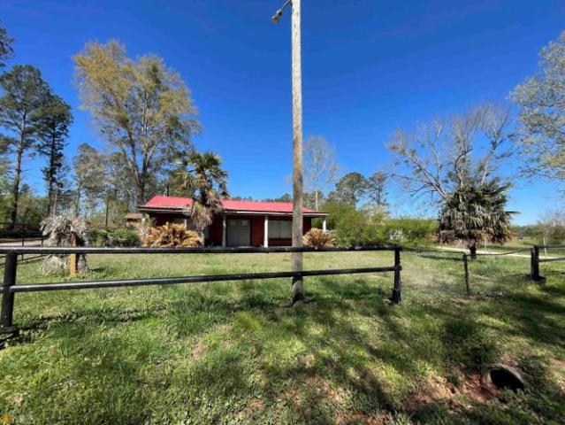 2668 Locust Grove Rd, Griffin, GA 30223